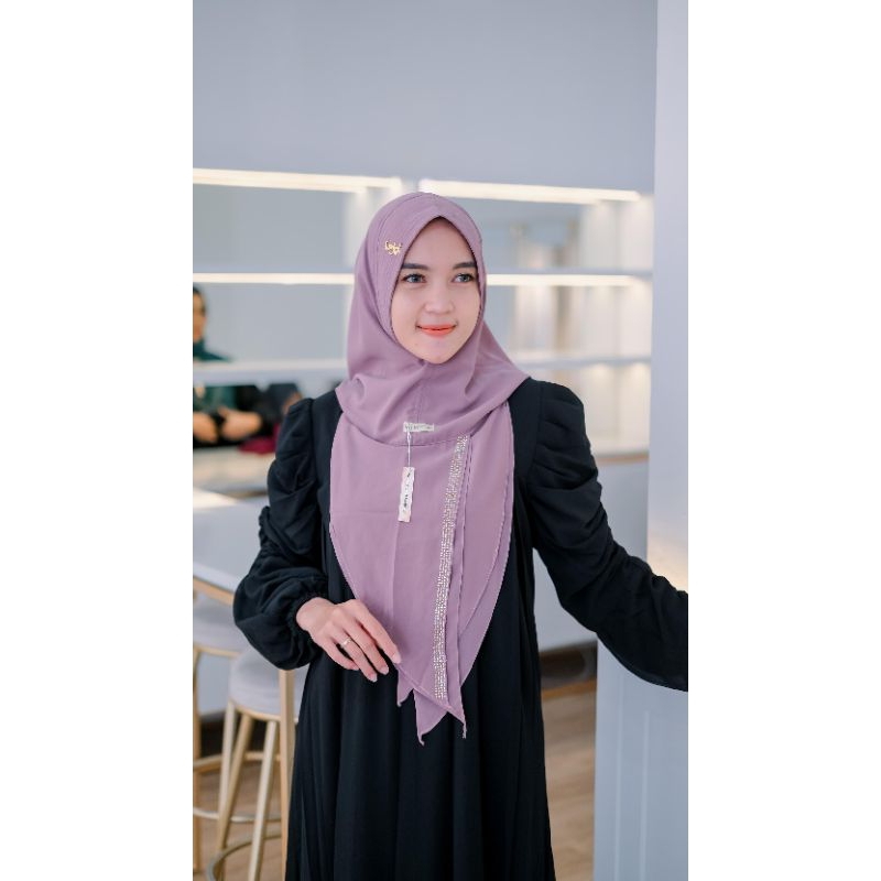 Ayyuby/anindya - BERNICA BLINK HODIE INSTANT HIJAB SOFTPED ANTEM CERUTY ...