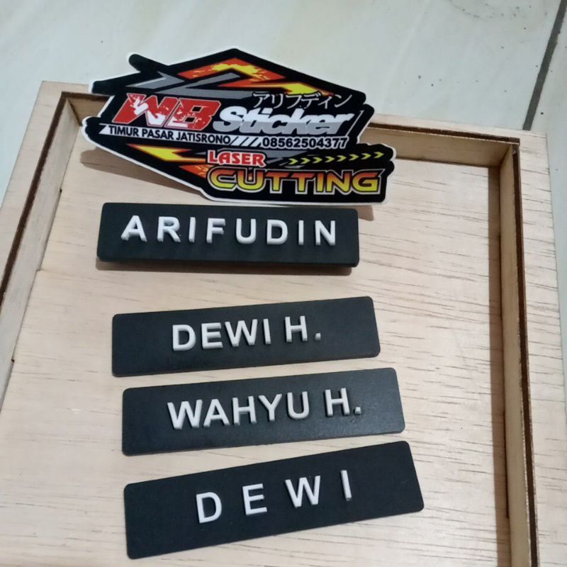 PUTIH HITAM Name Tag Embossed Acrylic Letter Custom Chest Nameplate ...