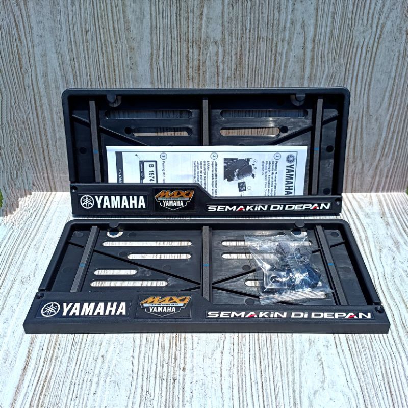 YAMAHA BLUE CORE MAXI MOTORCYCLE NUMBER PLATE COVER CONTENTS 2 [PAIR ...