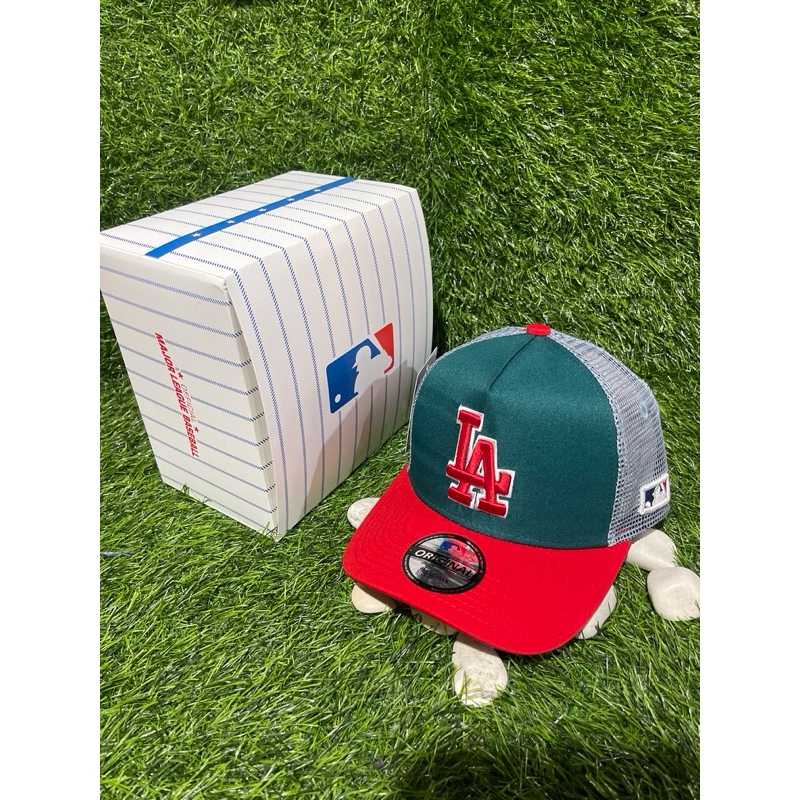 HIJAU MERAH PUTIH Red LA Logo, White List, Green Material, Red Visor ...