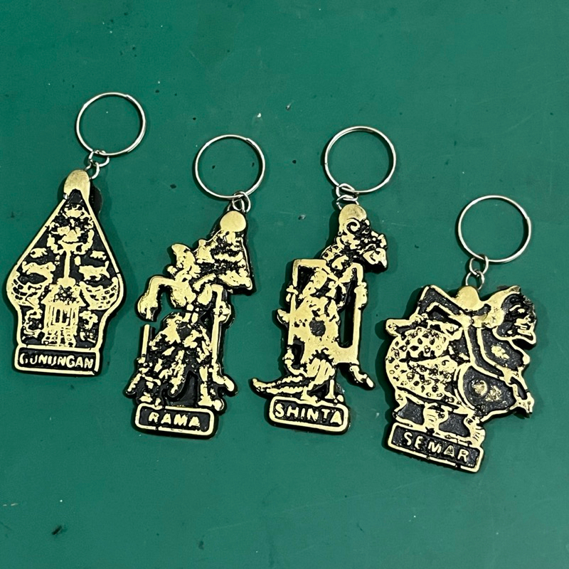 GANTUNGAN Resin key chain for wayang rama shinta semar gunungan ...