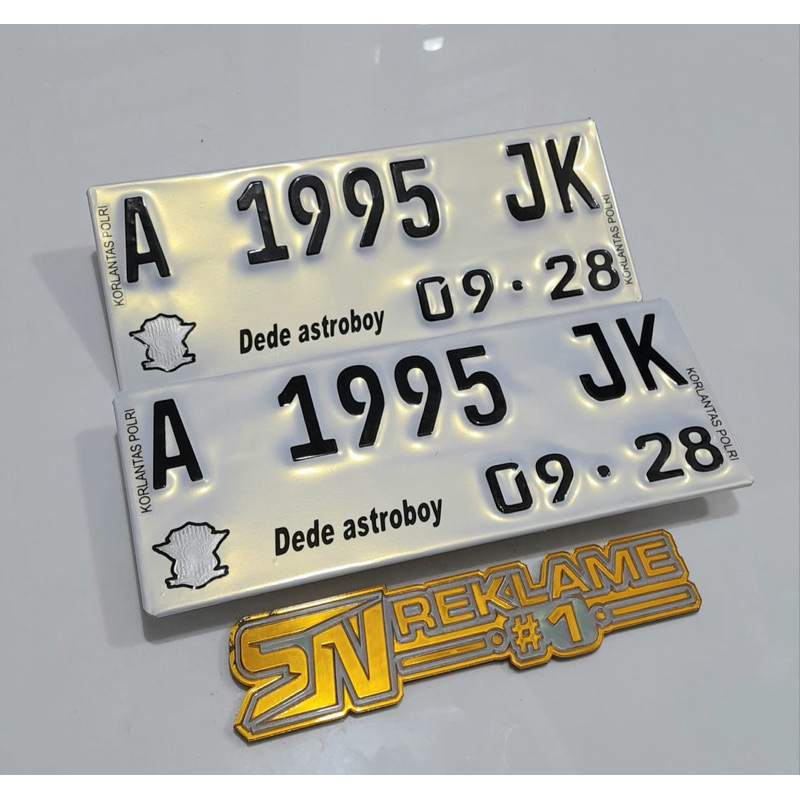 Mauve number plate, pearl number plate, violet hologram number plate ...