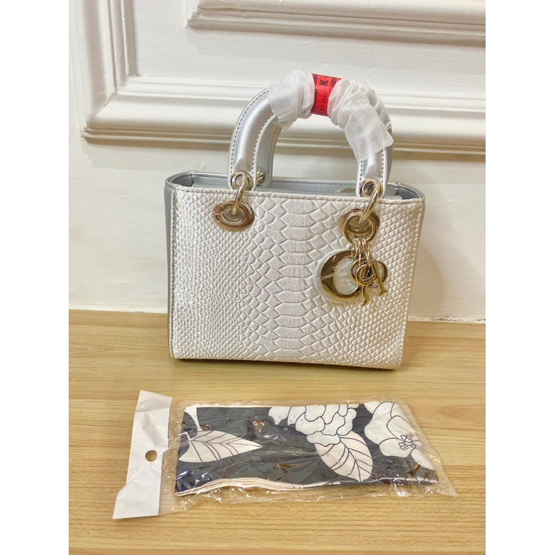 Diior Model Tote Bag, Beautiful Women's Luxury Party Bag, Silver Leather Bag | Shopee Philippines