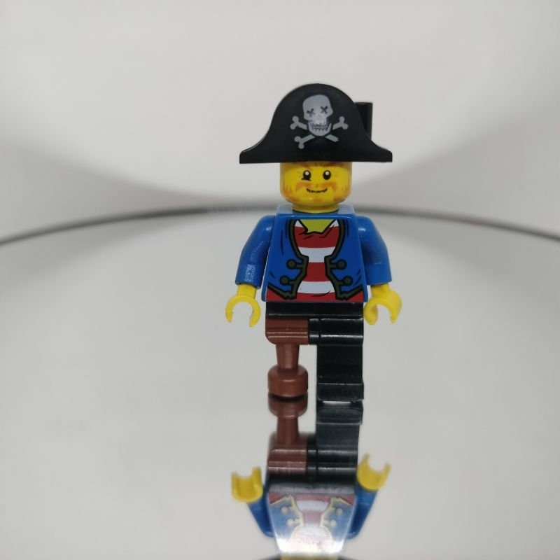Lego Minifigure Ori Pirate Blue Jacket Black Leg with Peg Leg - pi146 ...