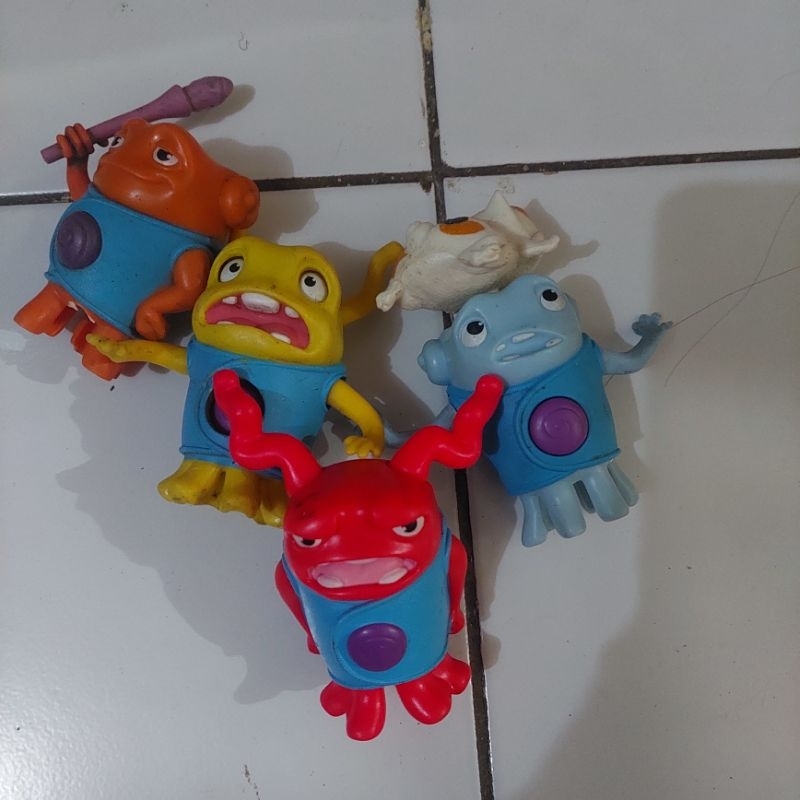 Alien Figure et by MCD Old School PRELOVED HOME ALIEN MCD | Shopee ...