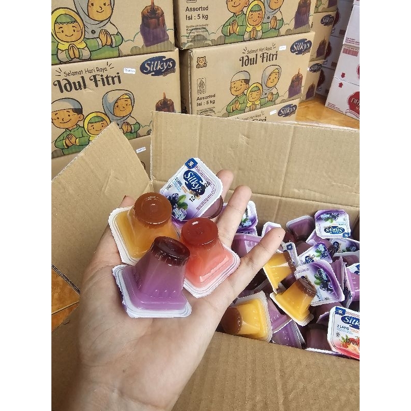 Silkys duo pudding 2 layers repack 1kg (Contains 37-39Pcs) | Shopee ...