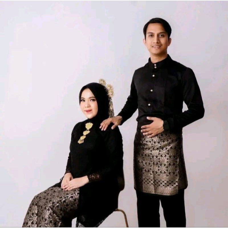 New!! Couple of songket and umpak wrapped skirts/father's umpak sarongs ...