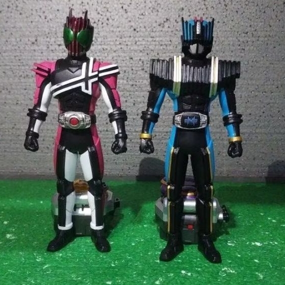 1 set of Kamen Rider RHS 17 cm Kamen Rider Decade and Kamen Rider Diend ...