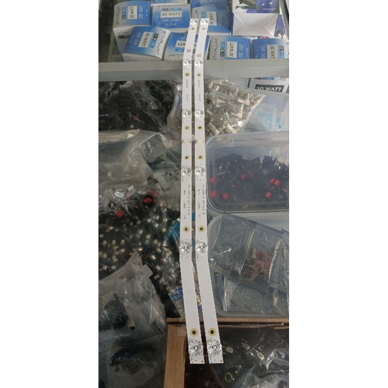 Universal LED TV BACKLIGHT 32 INCH 6 BUTTONS 6VOL LENGTH 58CM 32 INCH ...