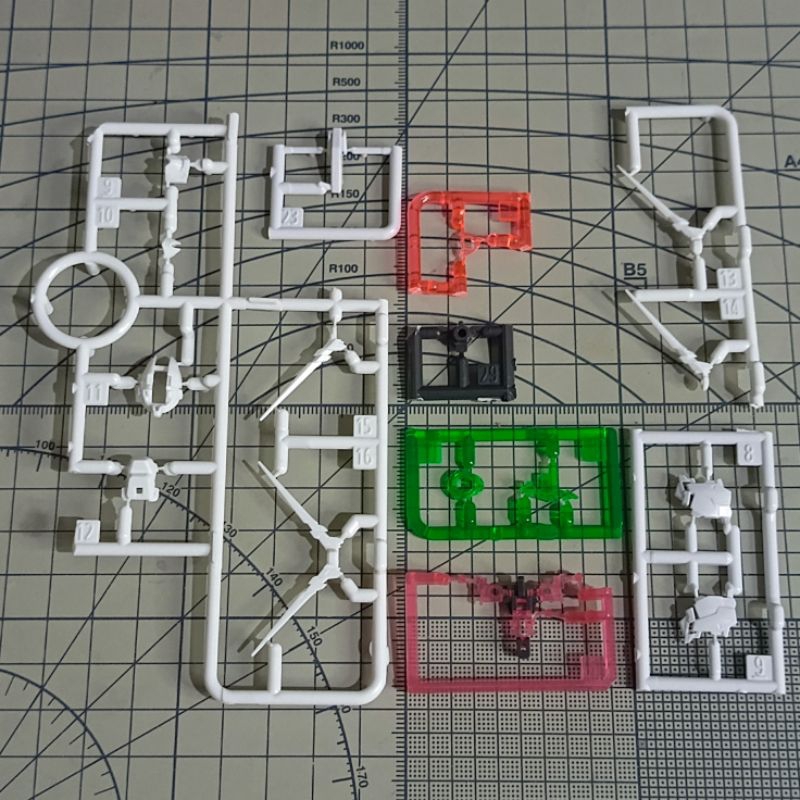 BANDAI RG 1/144 REAL GRADE GUNPLA GUNDAM UNICORN (DECSINEE VER.) HEAD ...