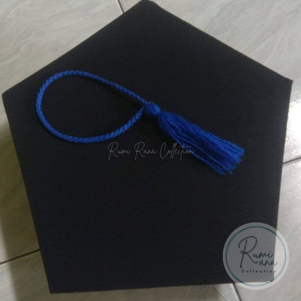 Graduation Toga Hats for Students, Diplomas, Diplomas, High School ...
