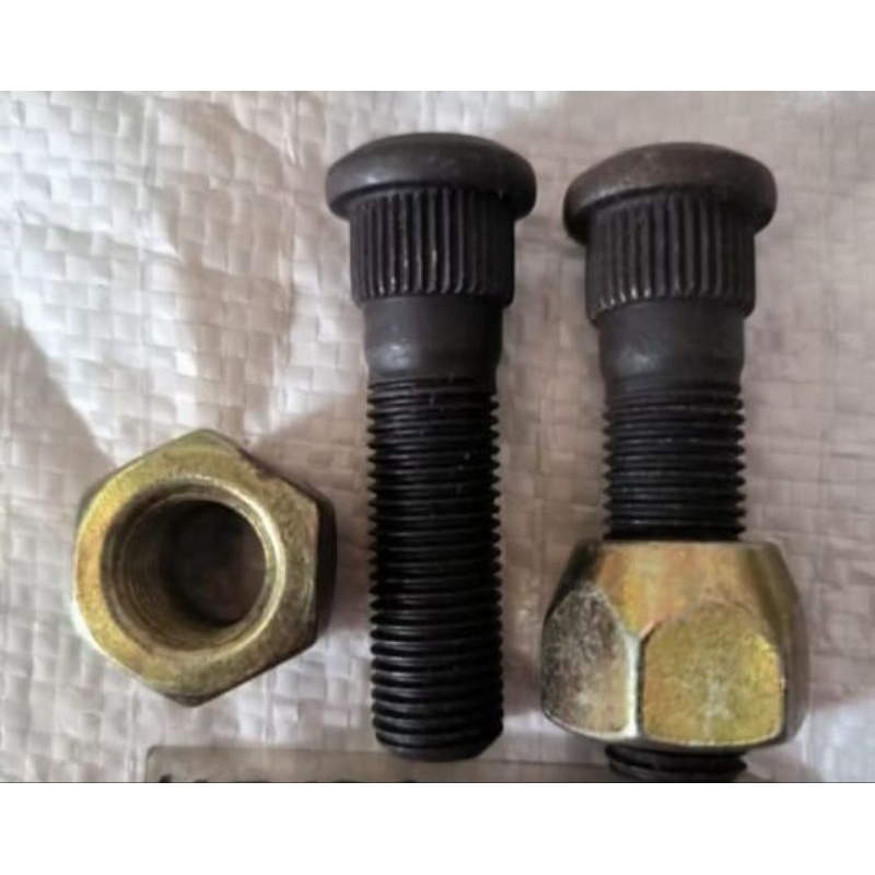 Isuzu bison nhr55 elf engkle front wheel bolts left & right unit 1pc ...