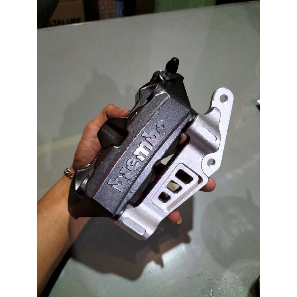 Front caliper brembo M4 BIG 4 piston caliper set breaket cnc pnp Ninja ...