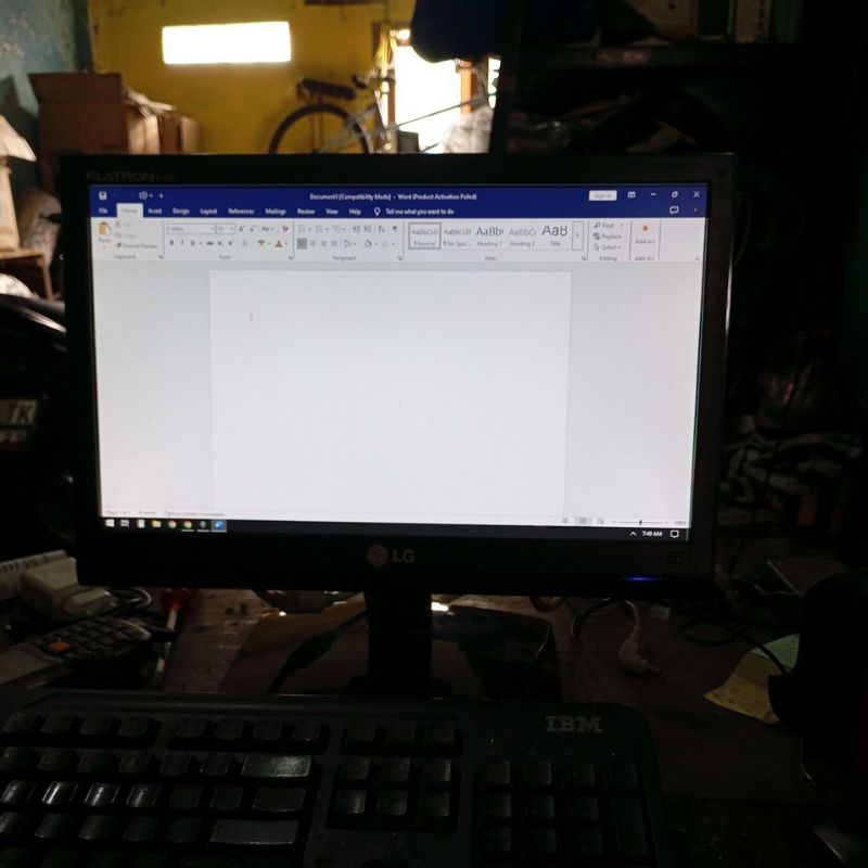 Lg 16 inch lcd monitor is very normal | Shopee Philippines