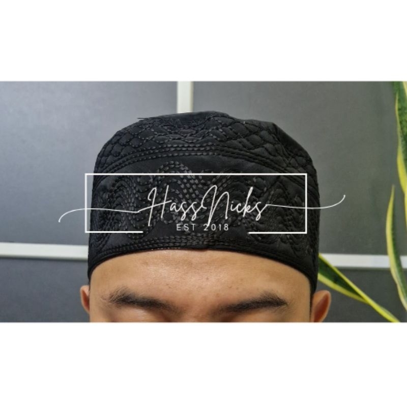 PUTIH HITAM Black And White Medina Embroidered Hajj Caps, Souvenirs For ...