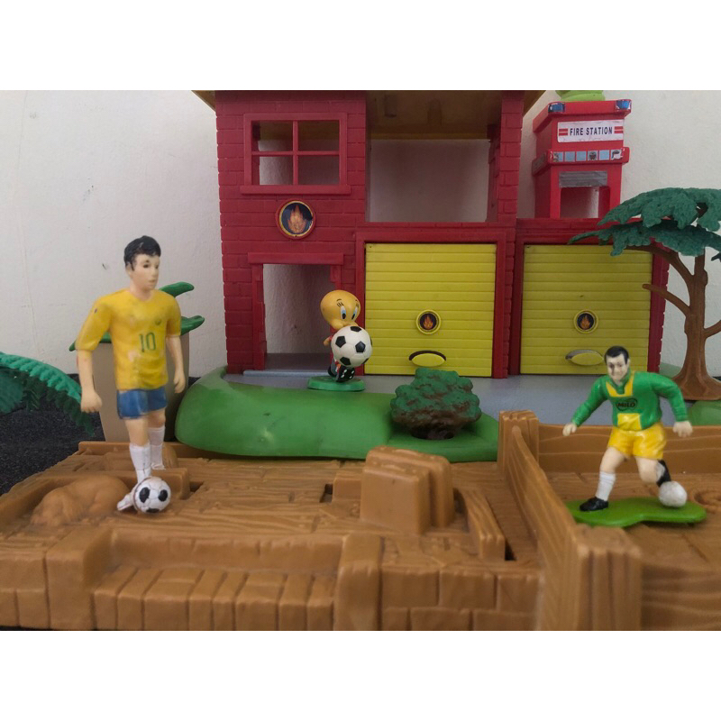 Kfc mcd milo tweety happy meal soccer player figure | Shopee Philippines