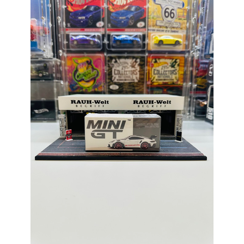 Mini GT No 706 Porsche 911 (992) GT3 RS Weissach Package White w/ Pyro ...