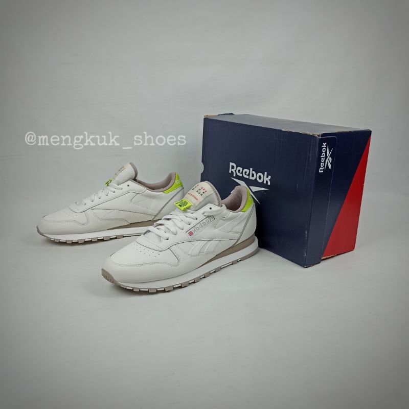 100% Original Reebok CLASSIC Leather Chalk Unisex SNEAKERS - RUNNING ...
