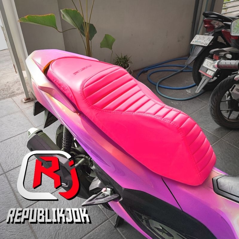 Pink Neon Scoopy Motorcycle Seat Leather, Fazzio, Filano, Lx/Vespa s ...