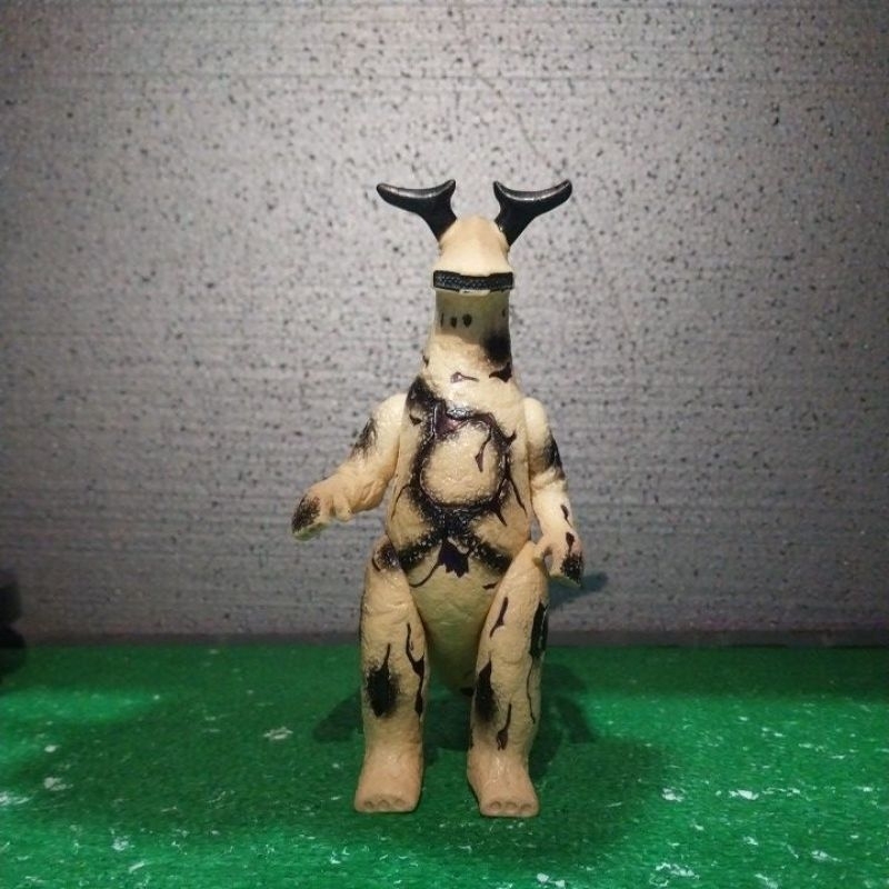 Ultraman Kaiju Eleking Vintage Figure 1983 Bandai | Shopee Philippines