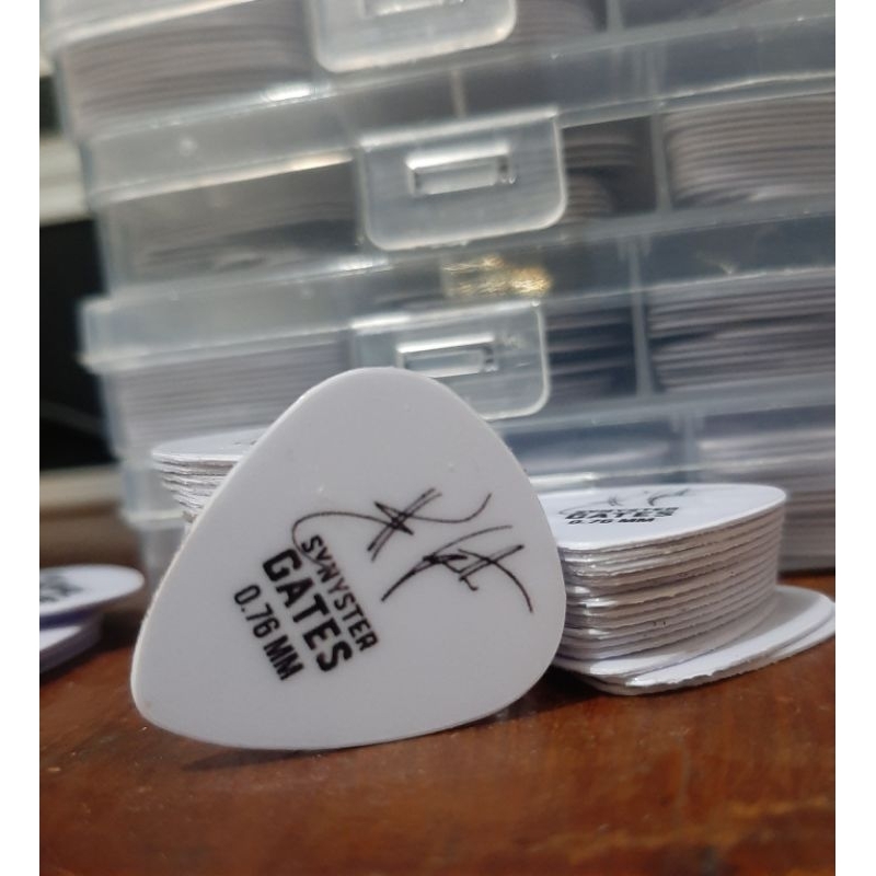 Synyster gates signature 0.76mm guitar pick | Shopee Philippines