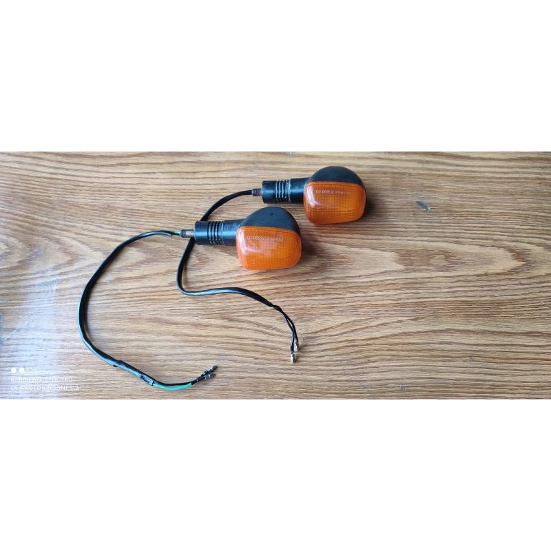 Original suzuki thunder/thander turn signal/reteng | Shopee Philippines