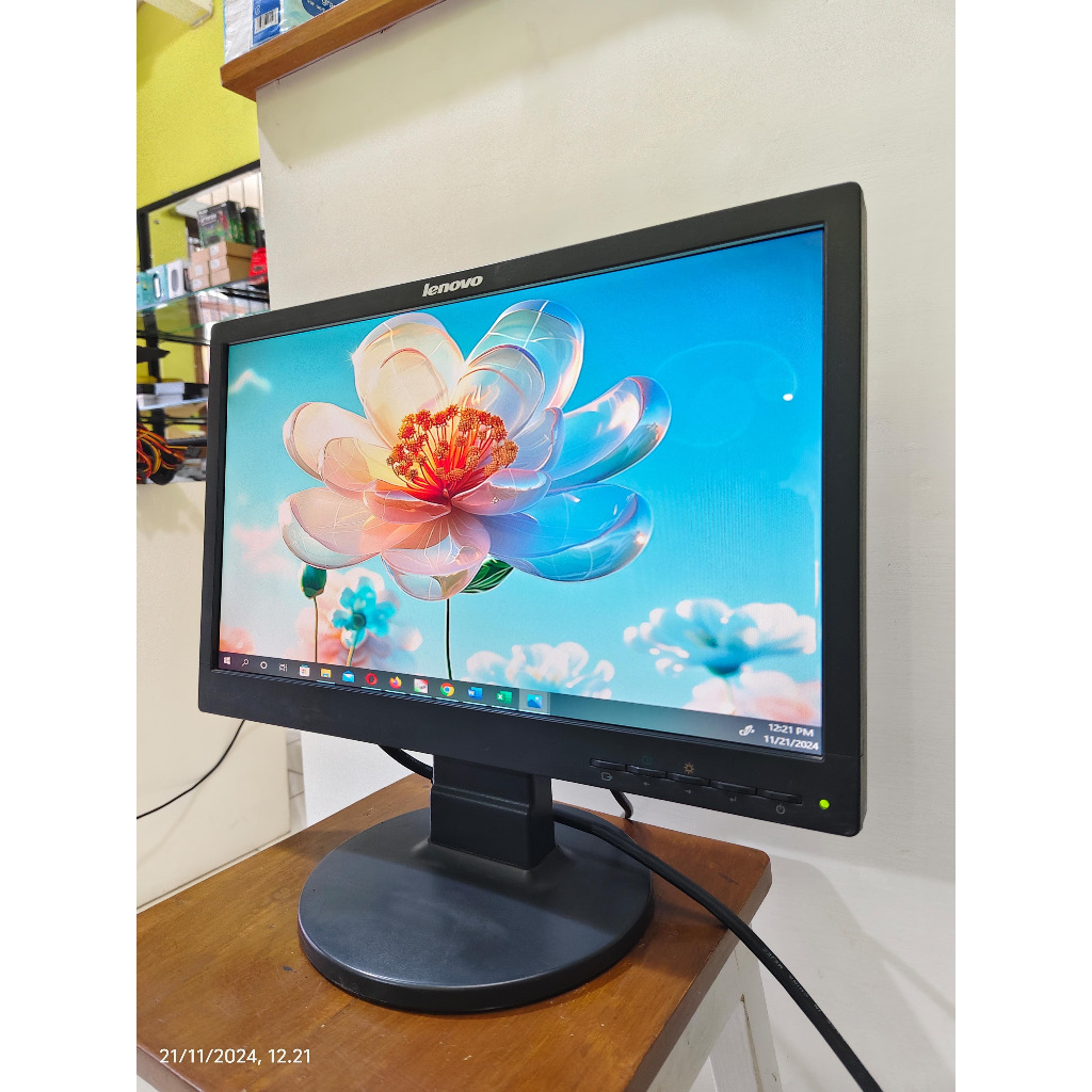 Lenovo 19 inch wide lcd Monitor | Shopee Philippines