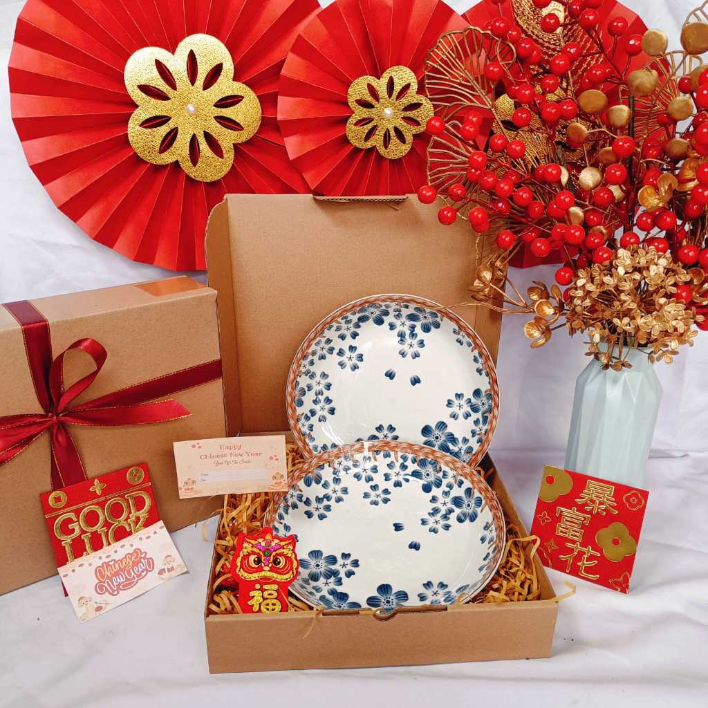 Chinese New Year Hampers/ Chinese New Year Gift boxes/ Plate Hampers ...