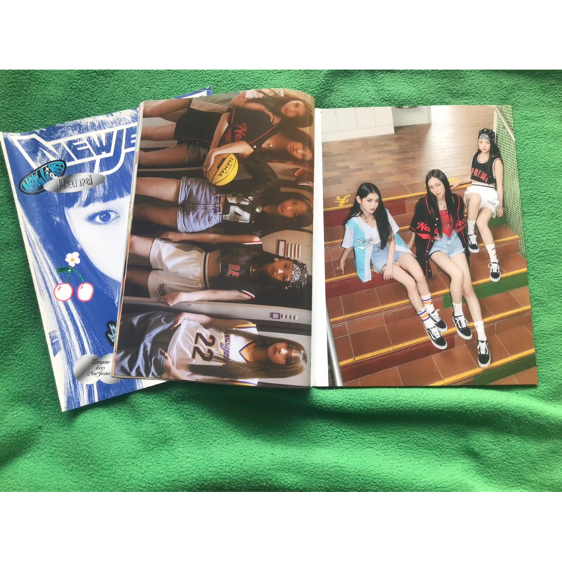 Official 100% pin up book / photobook hanni from album bluebook hanni ...