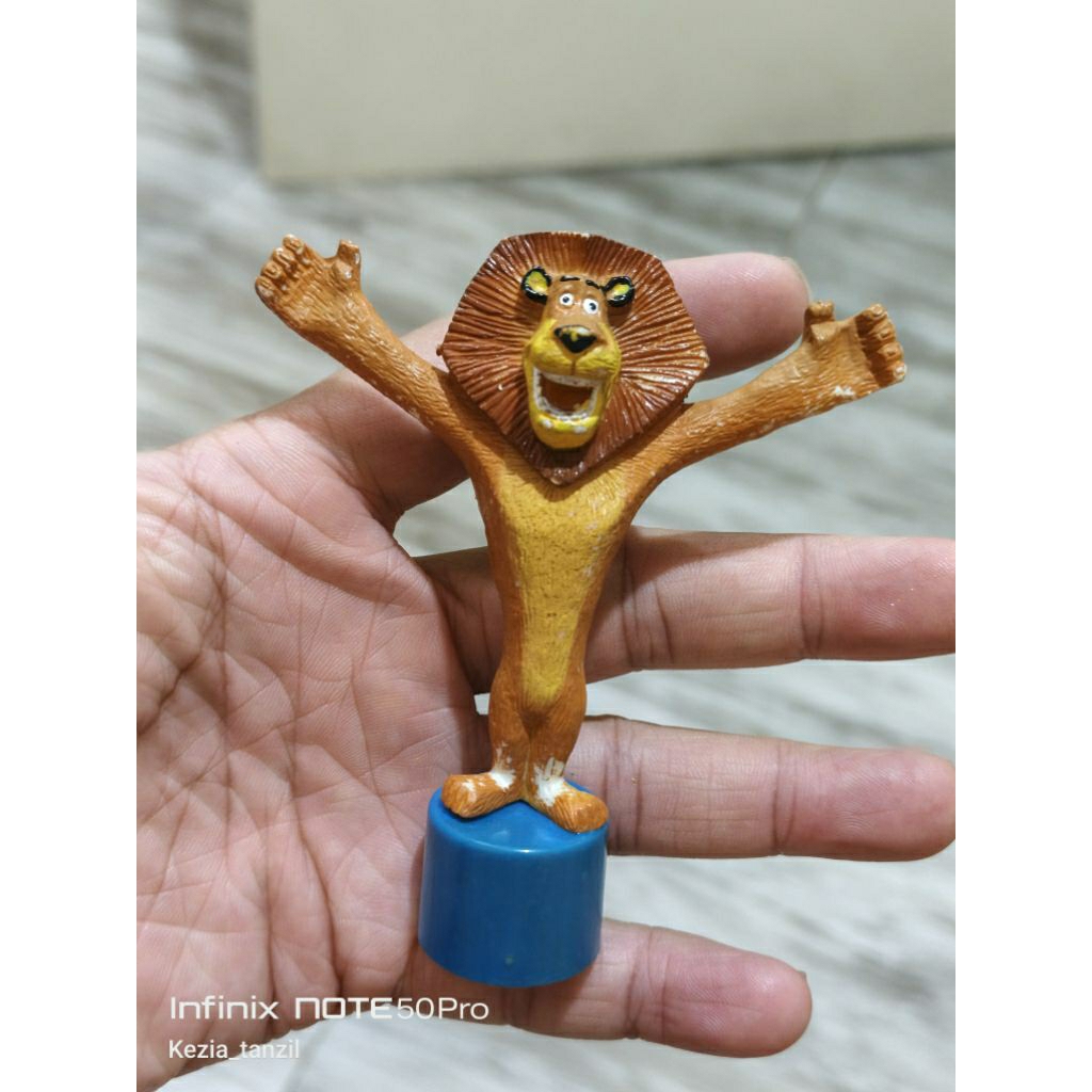 SALE OF ACTION FIGURES MADAGASKAR FIGURES MADAGASCAR LION TIGER TIGER ...