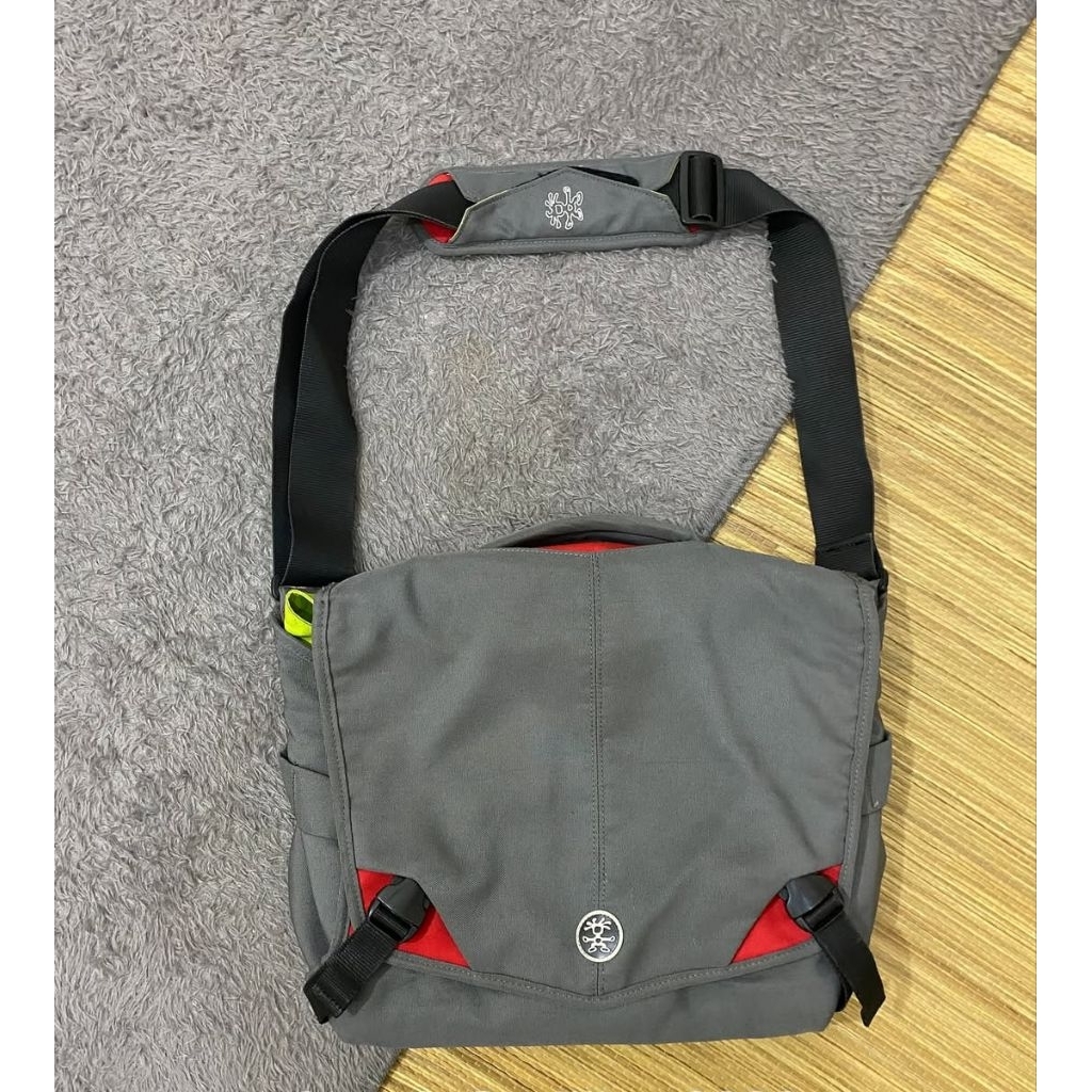 Crumpler 7 Million sling 2888 | Shopee Philippines