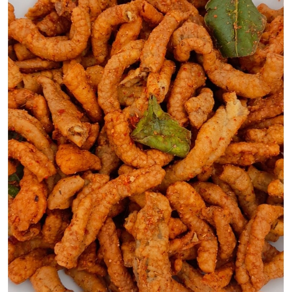 1kg super spicy chicken intestine chips with orange leaves | Shopee ...