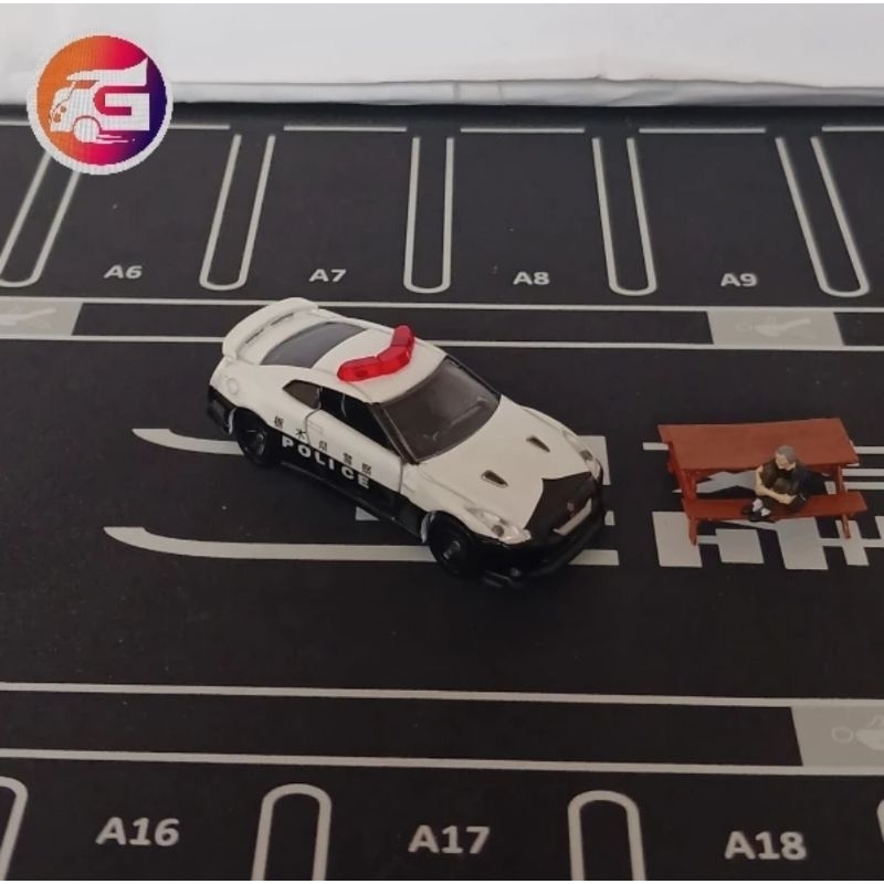Takara tomy nissan gt-r r35 police (open door) | Shopee Philippines