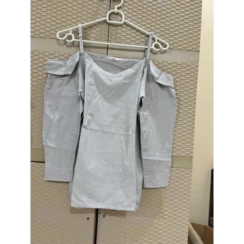 Preloved sabrina liris cocolulu top | Shopee Philippines