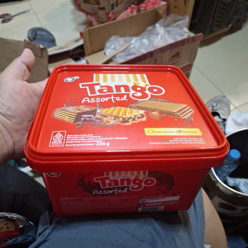 TANGO assorted choco 235gram bucket | Shopee Philippines