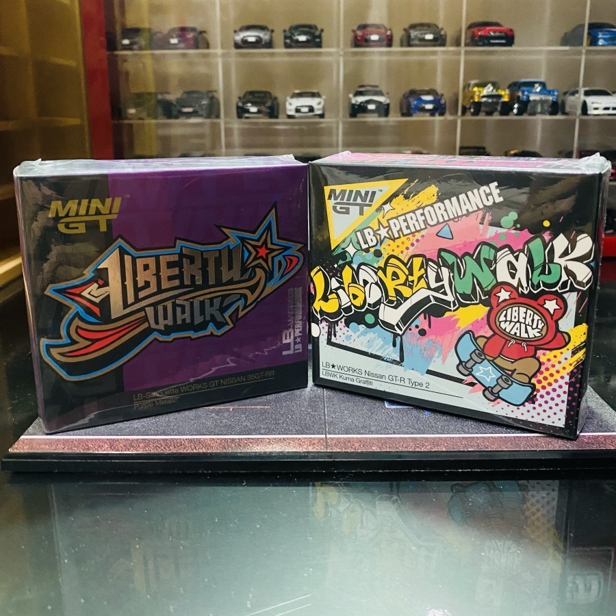 Mini GT LB Works Nissan GTR R35 Purple Metallic & Kuma Graffiti Set ...