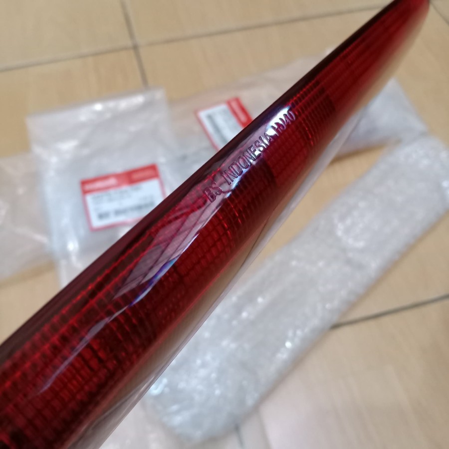 Led light spoiler on the trunk of the new brio rs 2018 2019 2020 2021 ...
