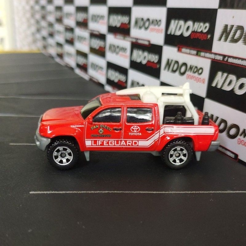 Matchbox Toyota Tacoma Lifeguard Red 2nd Loose - 2015 MBX Heroic Rescue ...