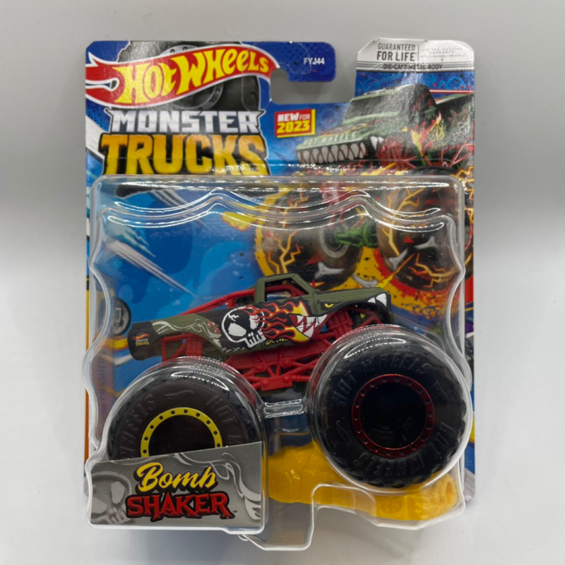 Hot Wheels Monster Trucks Bomb Shaker Bone Shaker V8 Bomber Mash ...