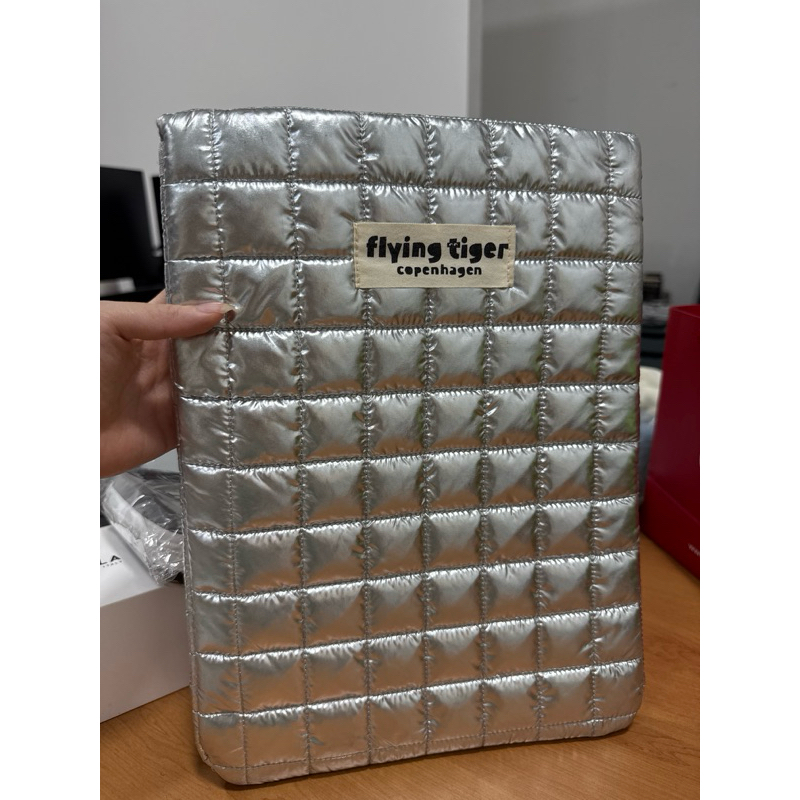 Preloved 14 inch silver puffer laptop bag pouch | Shopee Philippines