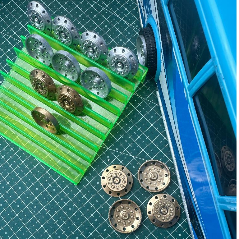 Wheelsdops Silver and Gold Alcoa Mercy Rims for Miniature Bus Basuri ...