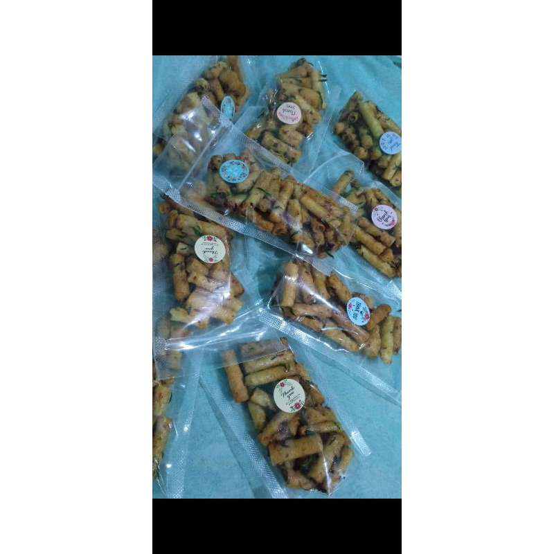 Dried spring rolls/lumpia kriuk/lumpia viral/spring roll chips | Shopee ...