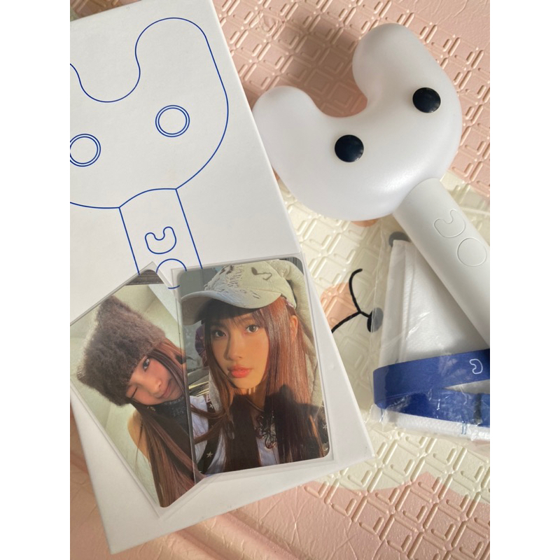 Lightstick NEW JEANS OFFICIAL/BINKY BONG + FREE PC | Shopee Philippines