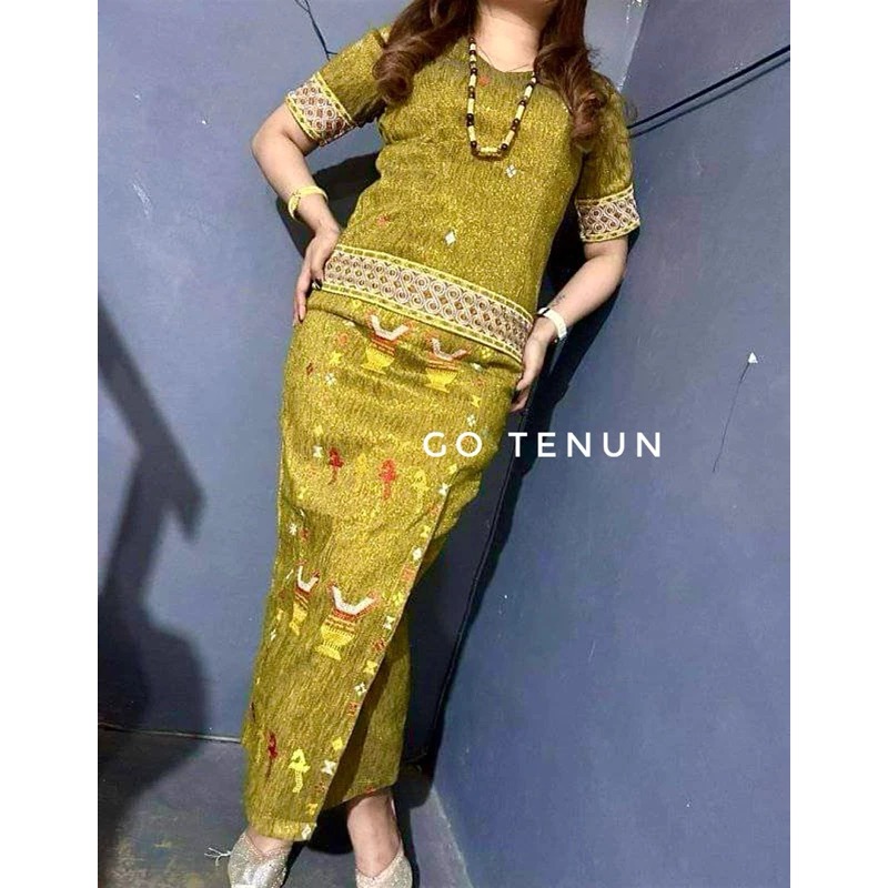 TORAJA TRADITIONAL CLOTHING SET WITH THICK PABINTIK PARUKI MOTIF | Shopee Philippines