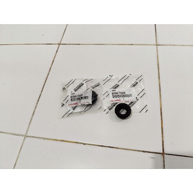 Rear latex bushing rubber innova fortuner 2004 2005 2006 2007 2008 2009 ...