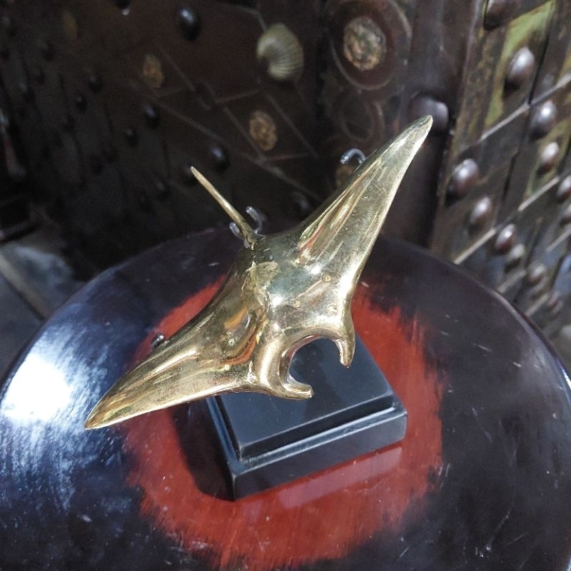 Brass Stingray Statue with Old Vintage Stand | Shopee Philippines
