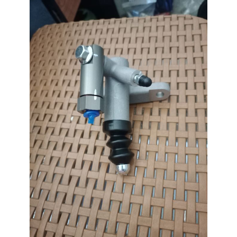 Lower clutch Master Clutch release cylinder assembly all new Avanza ...