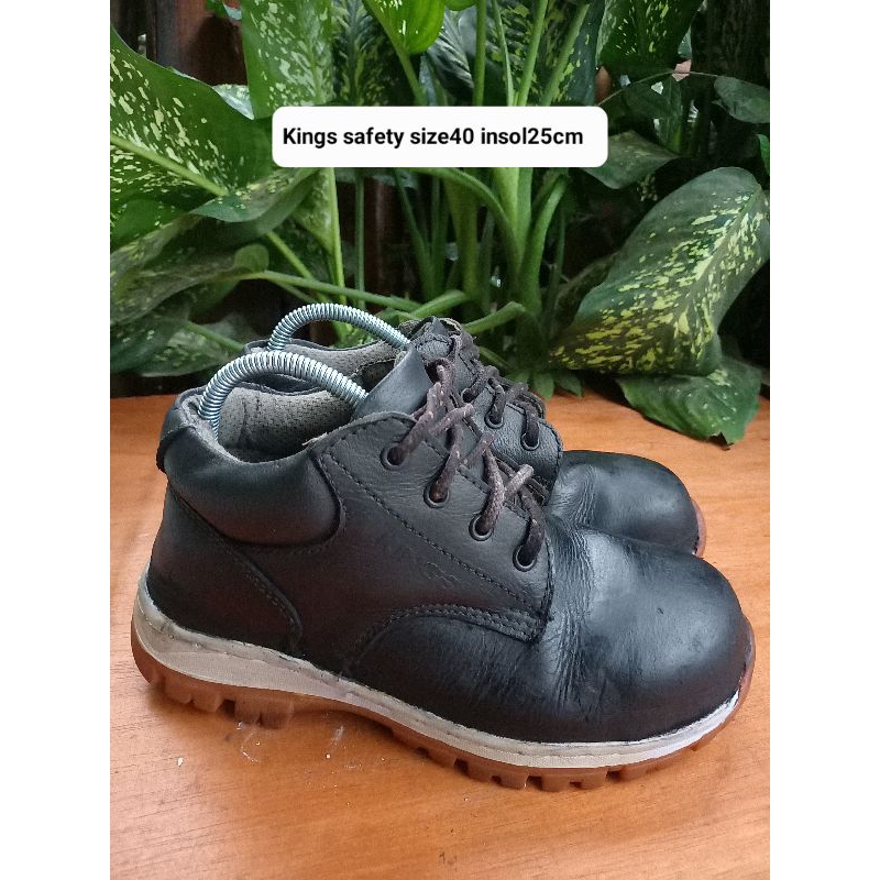Kings brand steel-toed safety shoes, size 40, insole 25cm | Shopee ...