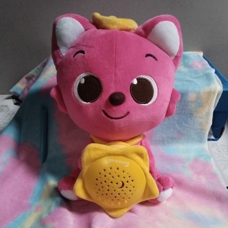 Pinkfong Baby Shark Lullaby Melody Sleeping Plush Doll Music, Sounds ...