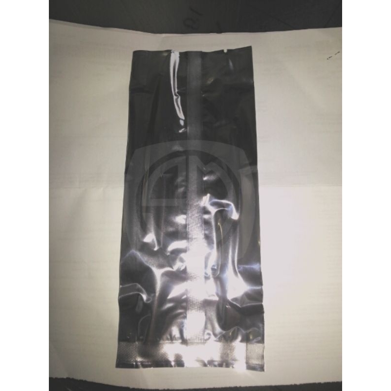 Metalize Center Seal Plastic Packaging with side folds 8x21 cm ...